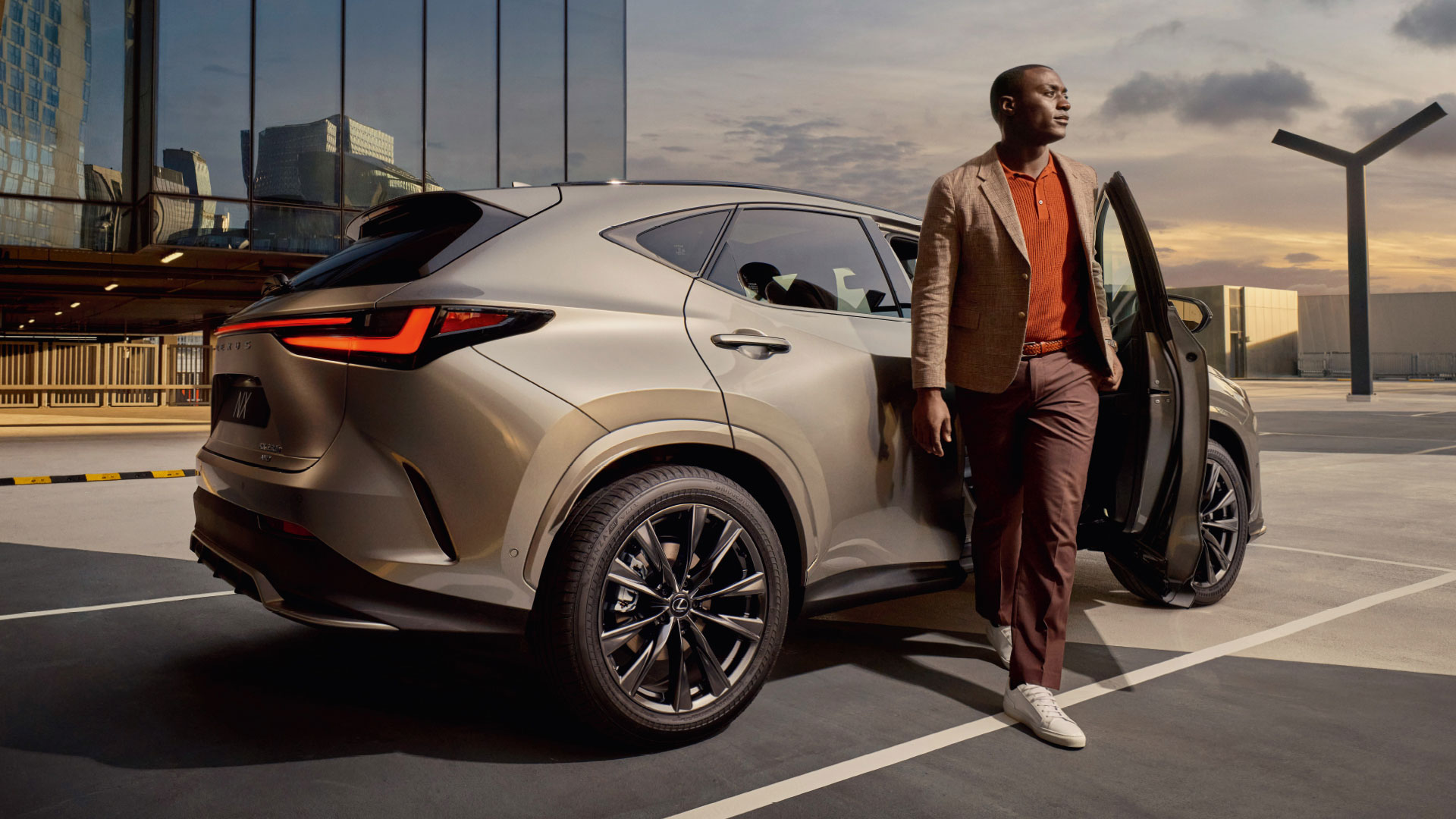 Indooroopilly | New Cars | Service | Lexus